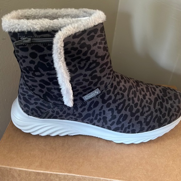 Cheeks | Shoes | Nwt Cheeks In Black And Grey Cheetah Print In Size 2 ...